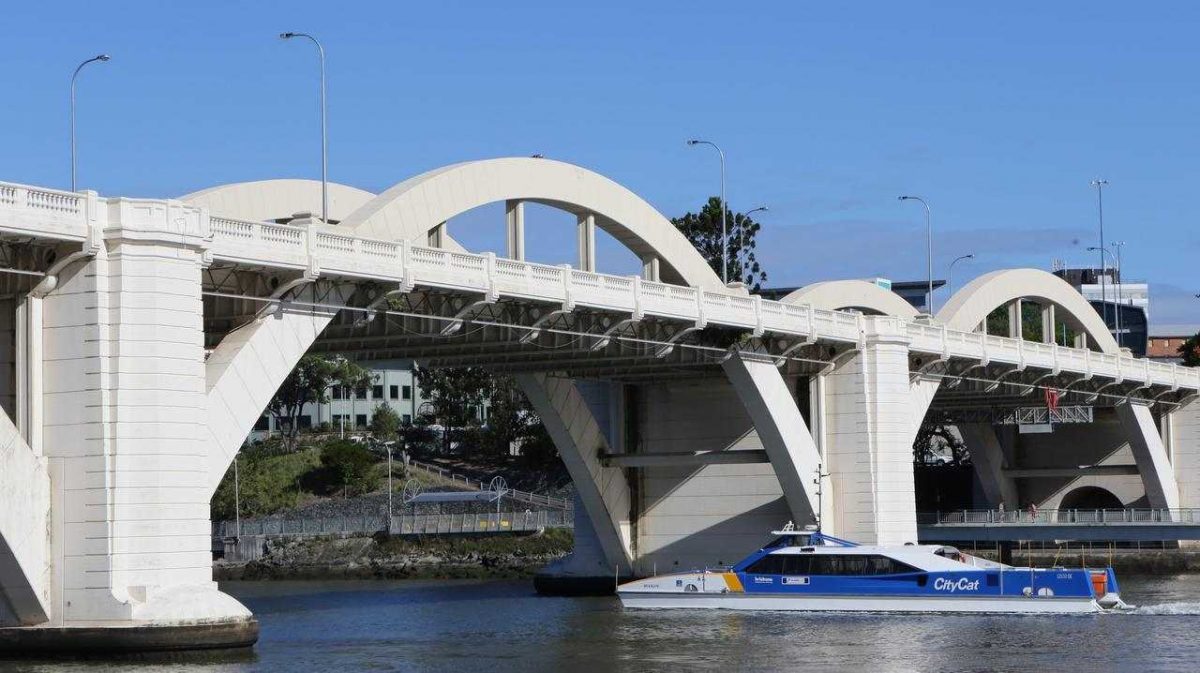 Delivering WILLIAM JOLLY BRIDGE MAINTENANCE - Vicki Howard