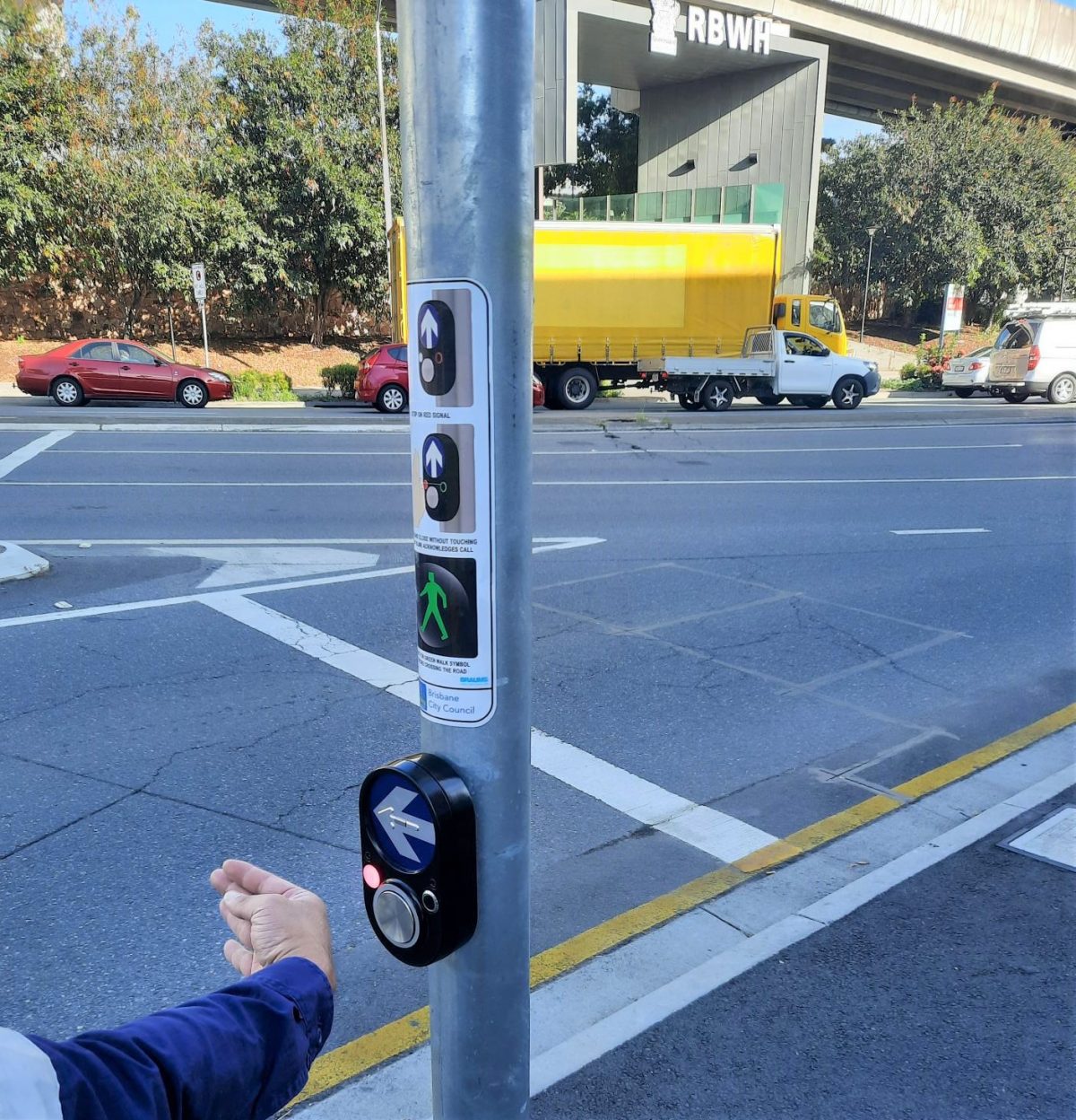 Touchless pedestrian button trial launches in Brisbane