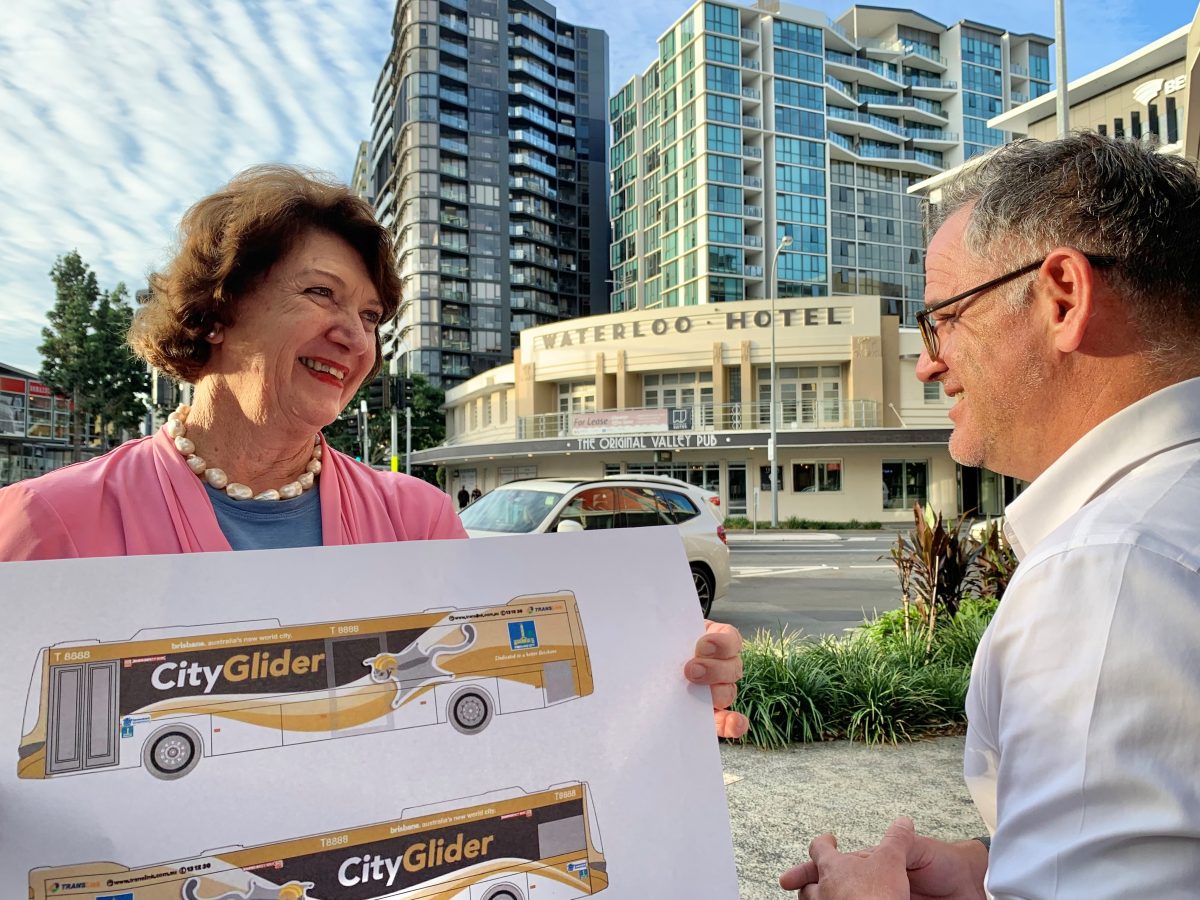 GOLD GLIDER - Vicki Howard